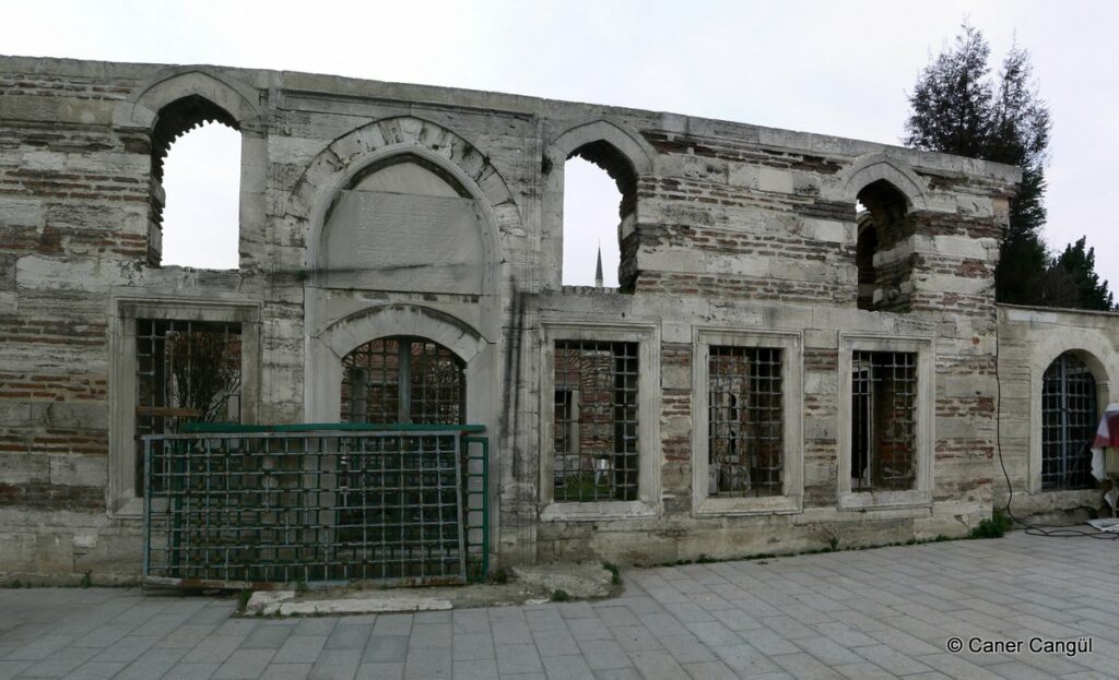 Cafer Pasha 陵墓和墓地 1 • 文化清单