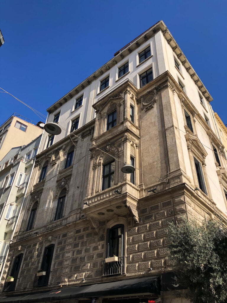 Decugis House • Location, Photos and Information About It • Cultural ...