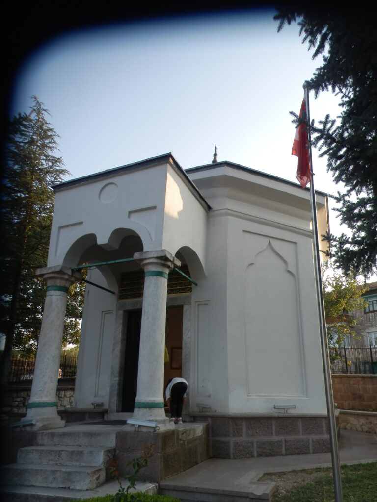 Hayme Ana Türbesi • Konumu, Fotoğrafları ve Hakkındaki Bilgiler ...