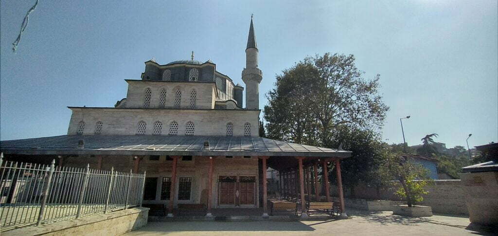 Masjid İvaz Efendi • Lokasi, Foto dan Informasi Mengenainya ...