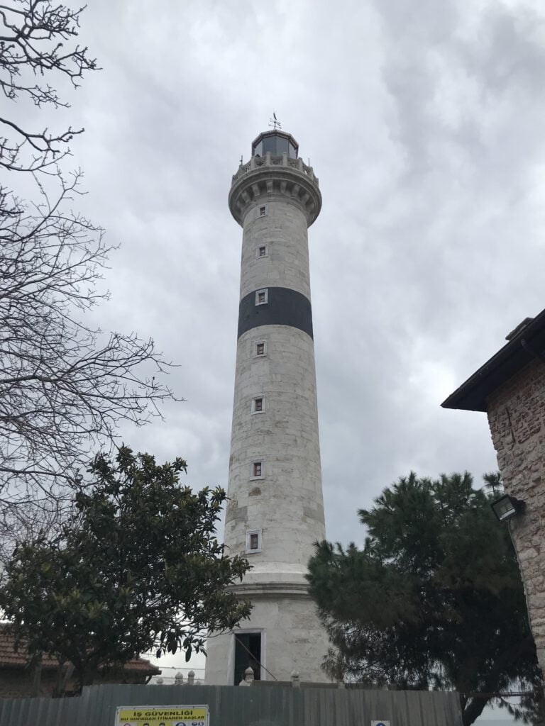 Ahırkapı Deniz Feneri • Konumu, Fotoğrafları ve Hakkındaki Bilgiler ...