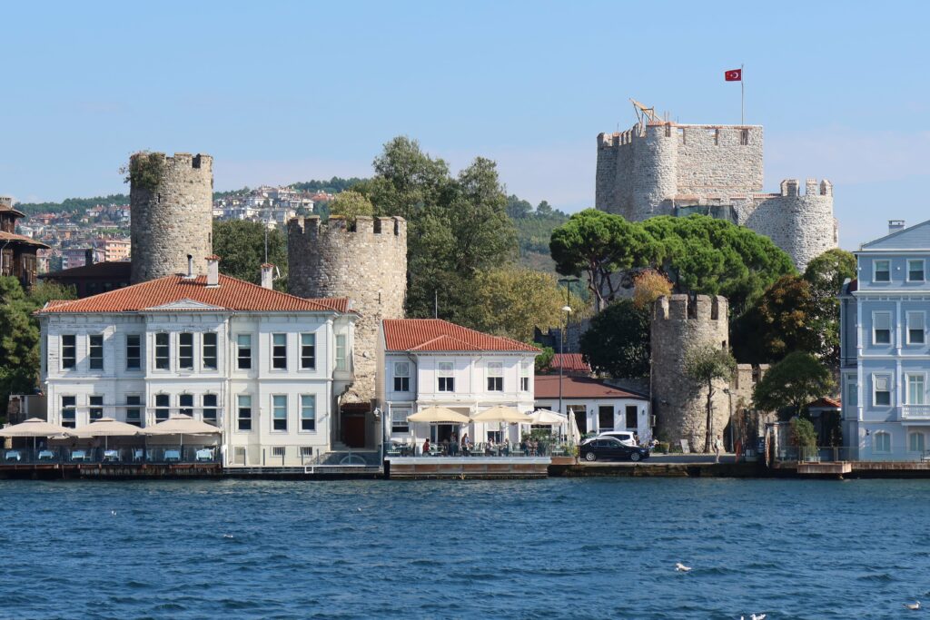 Anadolu Hisarı • Konumu, Fotoğrafları ve Hakkındaki Bilgiler • Kültür ...