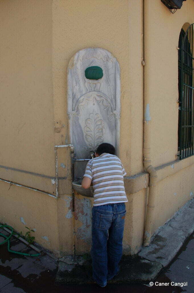 Merkez Efendi Türbe Duvarındaki Çeşme • Kültür Envanteri