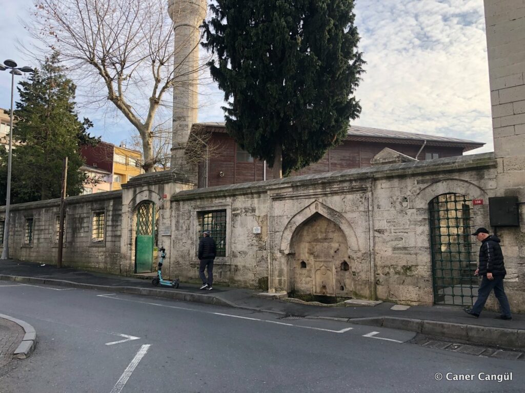 Fuente de la mezquita Odabaşı Behruz Ağa • Inventario cultural