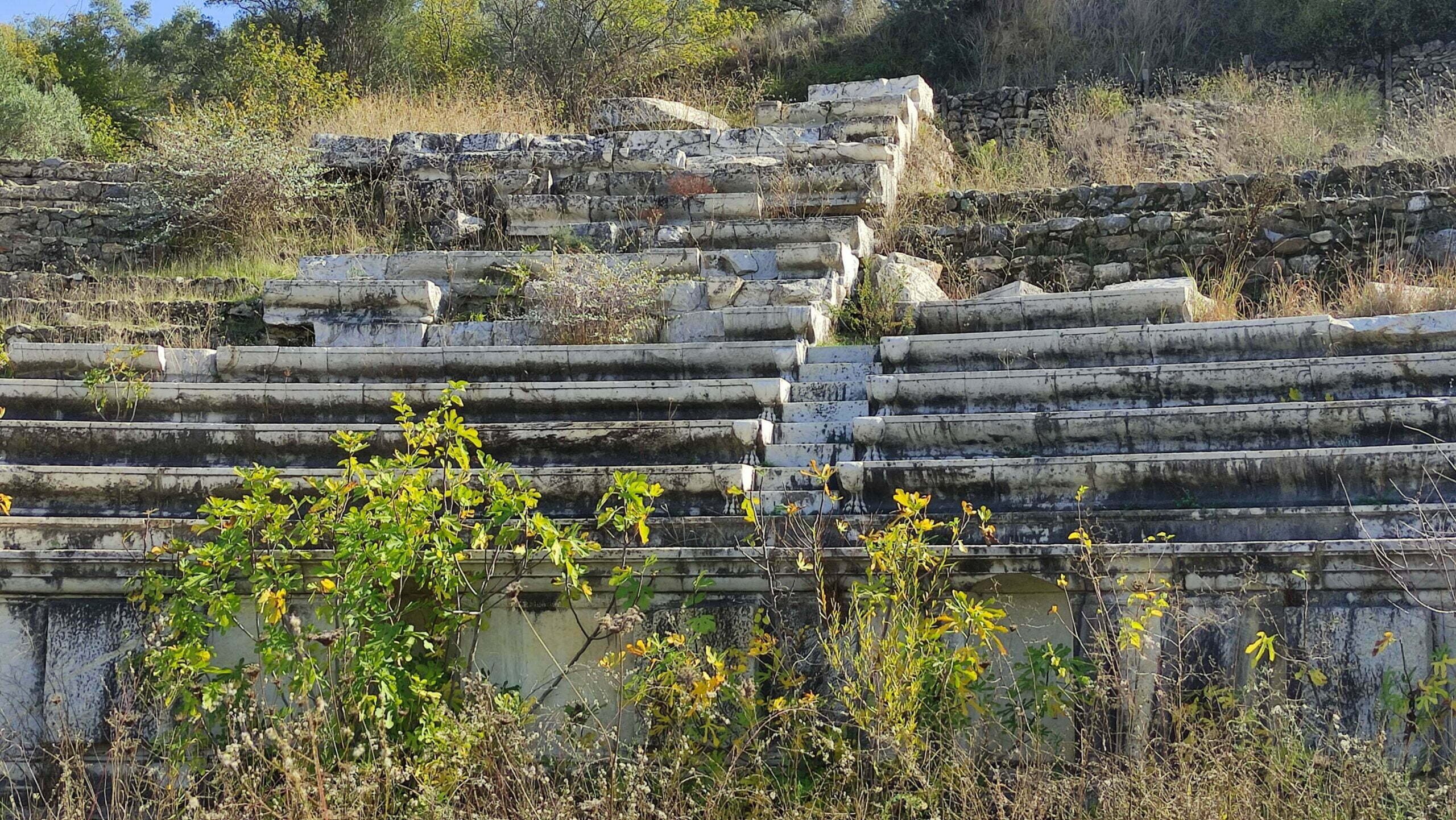 Magnesia Theatron • Location, Photos and Information • Cultural Inventory