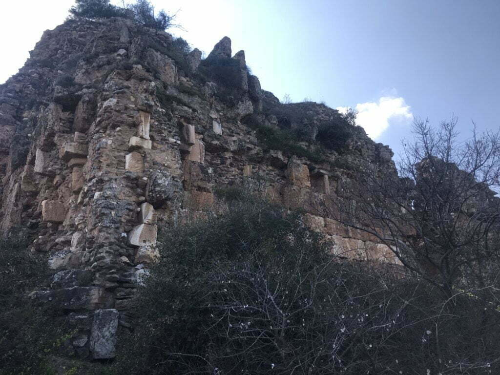 Sardes Antik Tiyatrosu • Konumu, Fotoğrafları ve Hakkındaki Bilgiler ...