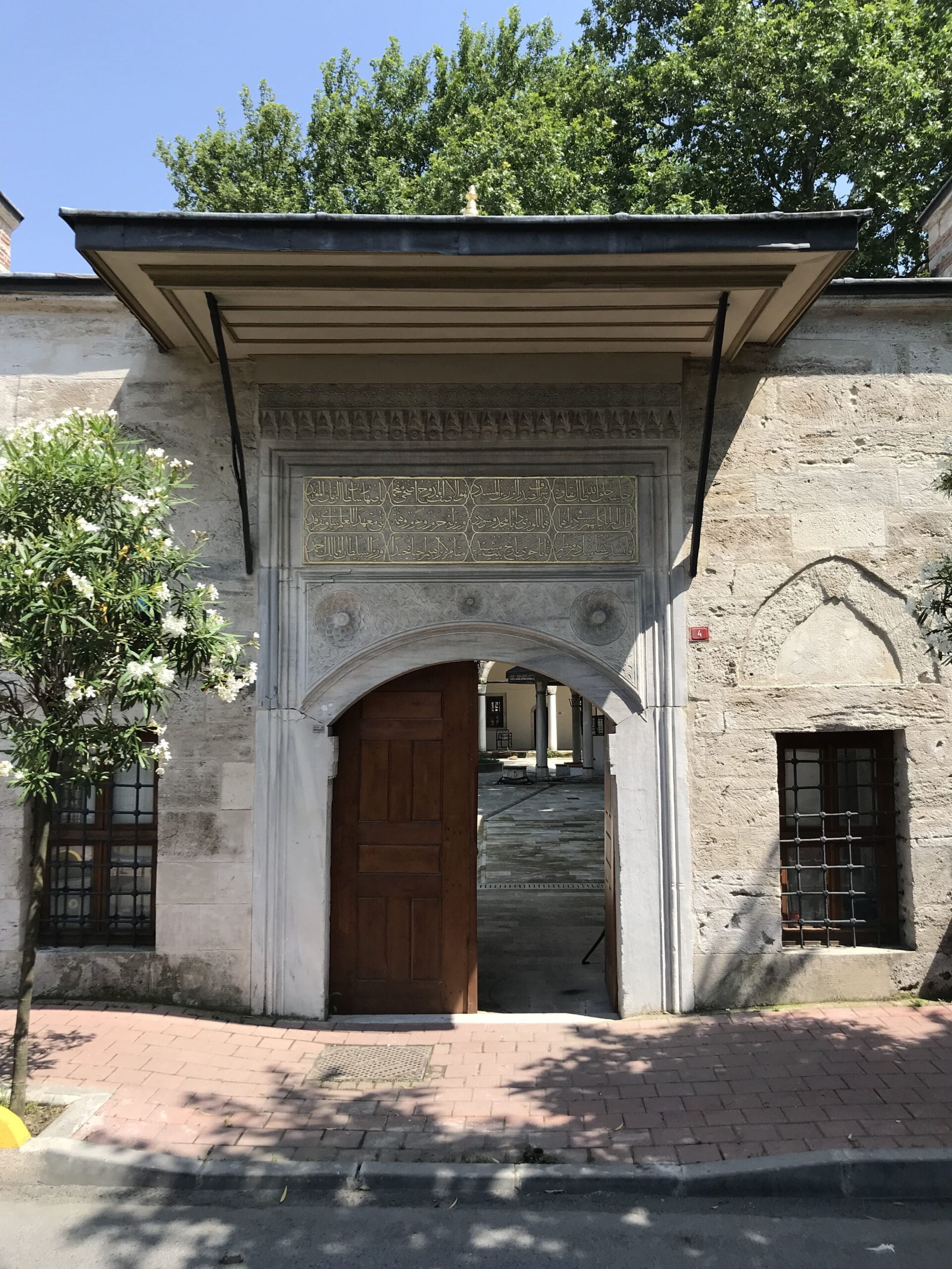 Damat Ibrahim Pasha Madrasah Sehzadebasi • Location, Photos and ...