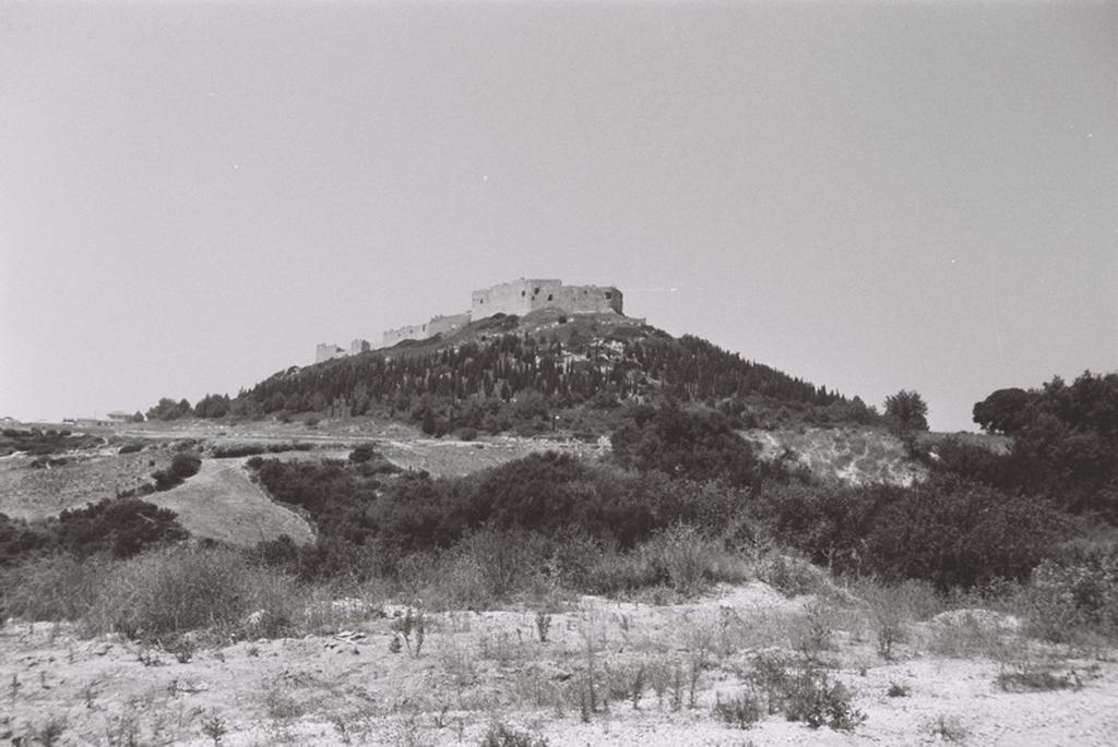 Karababa Kalesi, Eğriboz • Konumu, Fotoğrafları ve Hakkındaki Bilgiler ...
