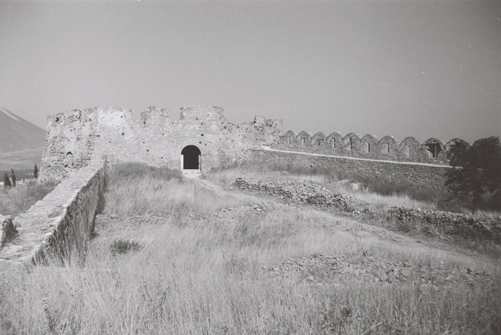 Karababa Kalesi, Eğriboz • Konumu, Fotoğrafları ve Hakkındaki Bilgiler ...