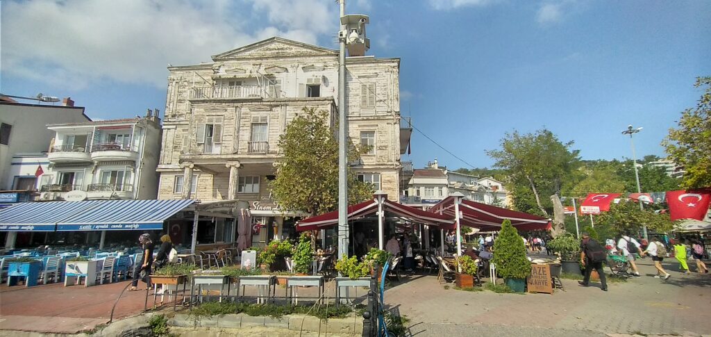 Burgaz Palas • Konumu, Fotoğrafları ve Hakkındaki Bilgiler • Kültür ...