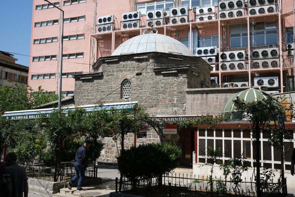 Mezquita Hallac Mahmut • Ubicación, fotos e información sobre ella ...