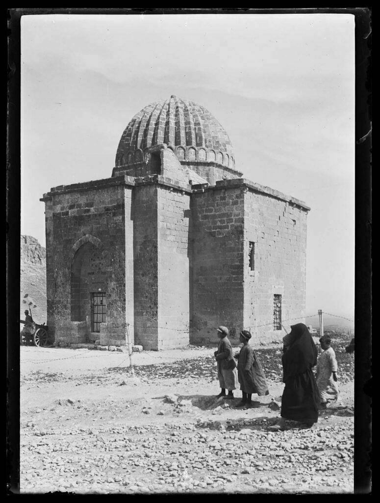 Sultan Hamza Tomb • Cultural Inventory