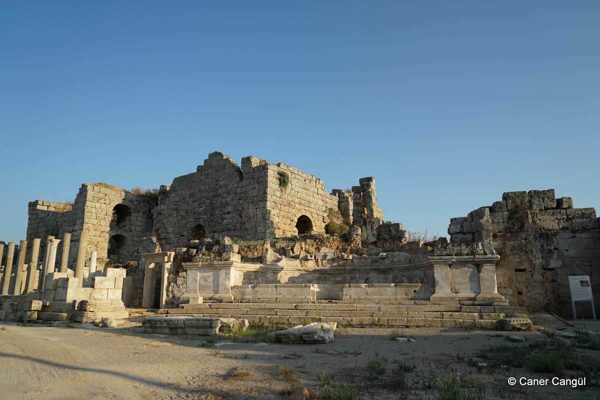 Caracalla Çeşmesi, Perge Antik Kenti • Kültür Envanteri