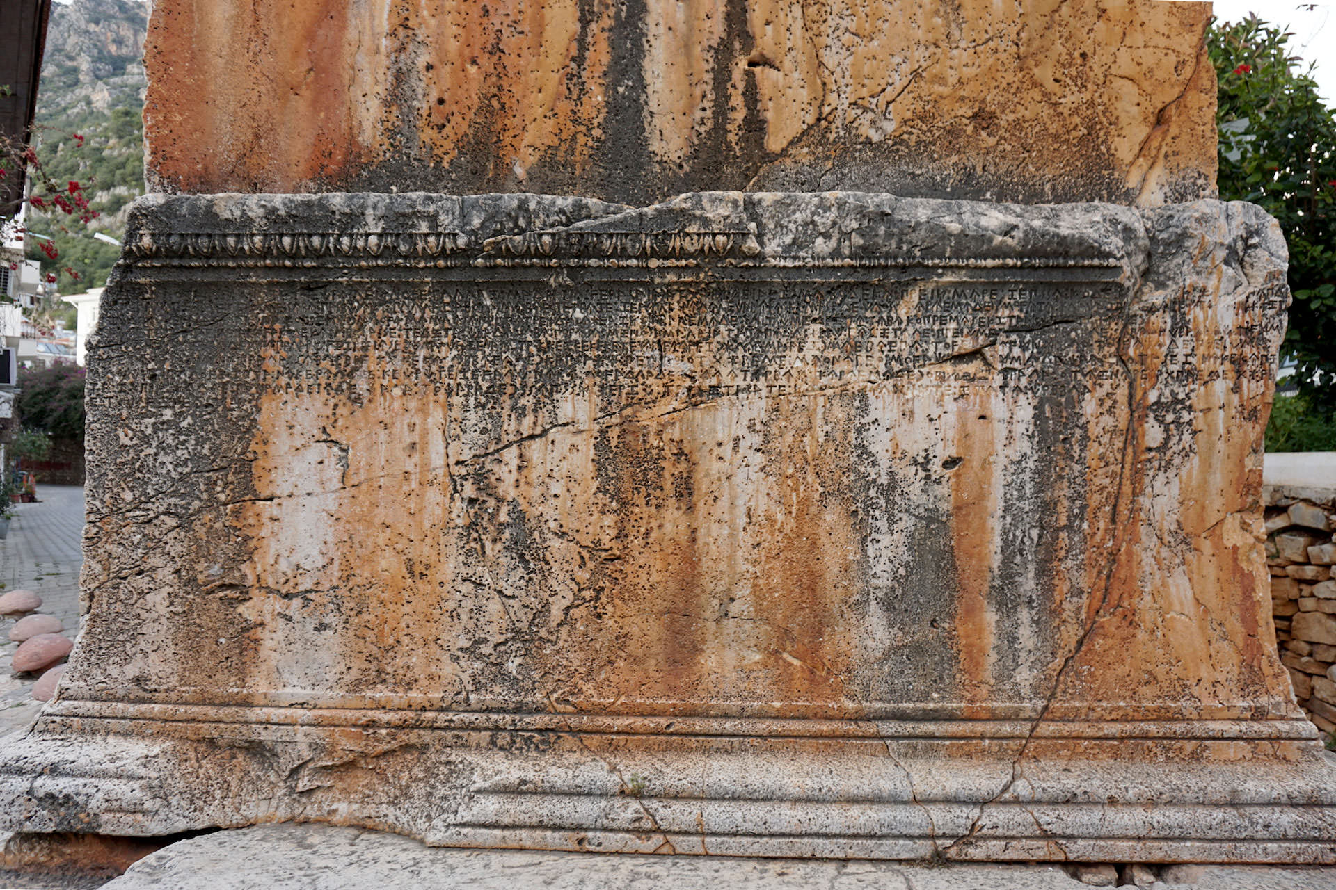 Antiphellos Aslanlı Lahit • Konumu, Fotoğrafları ve Hakkındaki Bilgiler ...