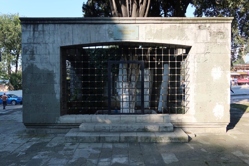 Gazi Timurtaş Paşa Türbesi • Konumu, Fotoğrafları ve Hakkındaki ...