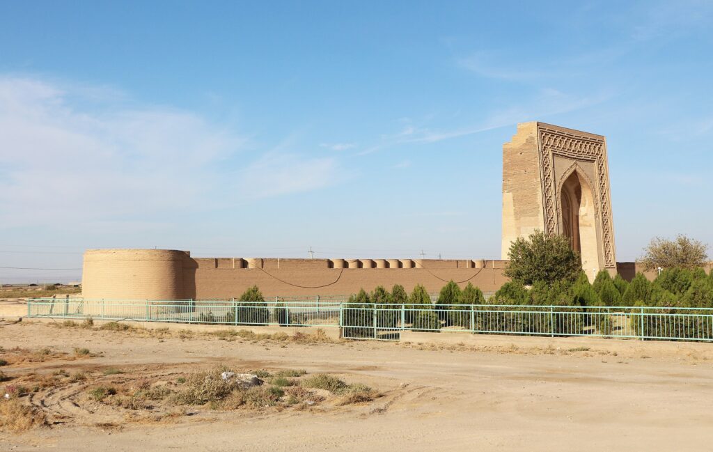 Ribat-ı Melik Kervansarayı • Konumu, Fotoğrafları ve Hakkındaki ...