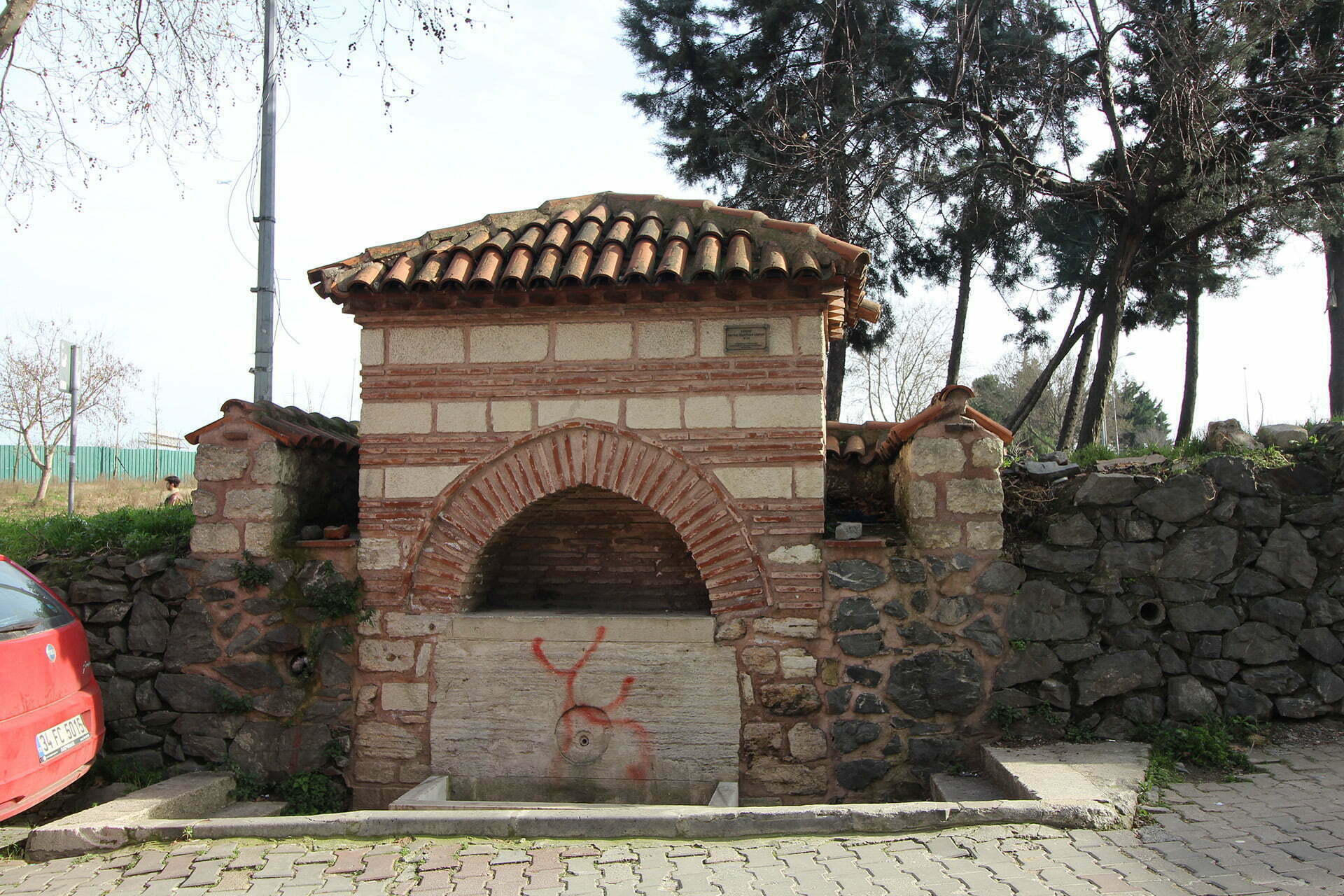 Kanuni Sultan Süleyman Çeşmesi, Defterdar • Konumu, Fotoğrafları ve ...