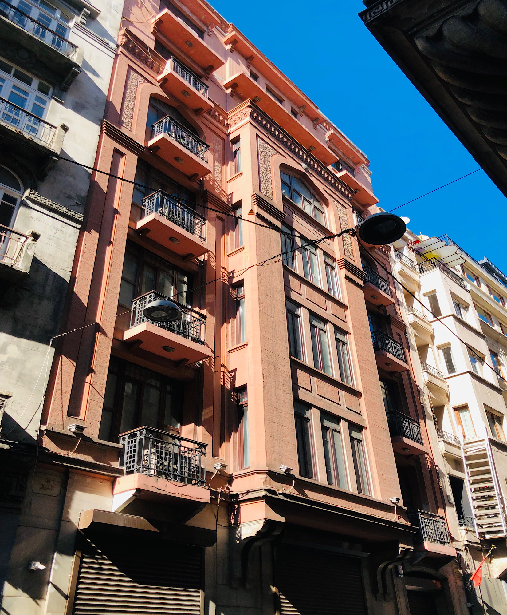 Vardar Palas • Location, Photos and Information About It • Cultural ...