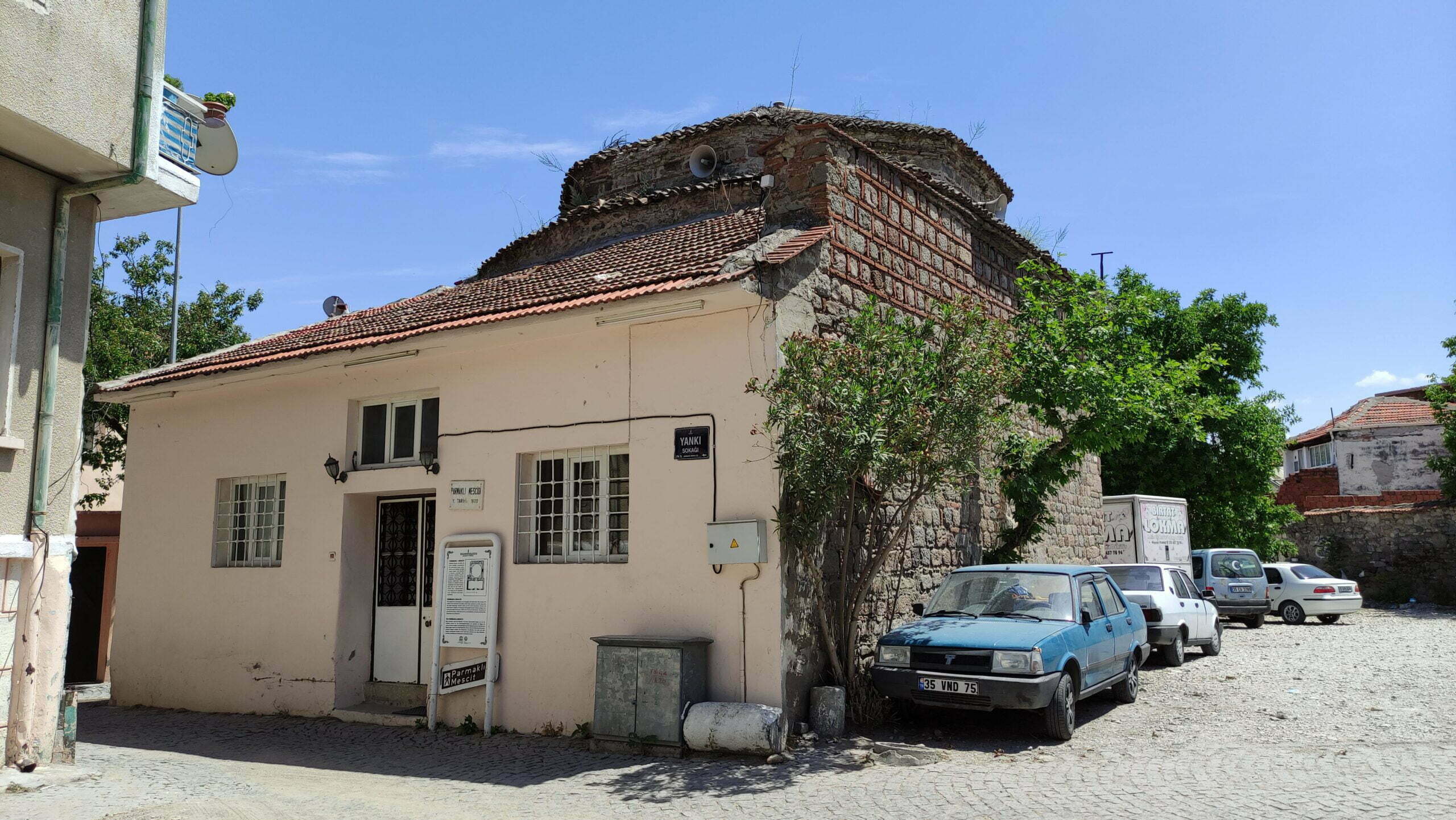 Parmaklı Mescid • Konumu, Fotoğrafları ve Hakkındaki Bilgiler • Kültür ...