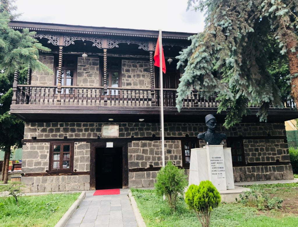 Gazi Ahmet Muhtar Pasha Mansion, Kars • Location, Photos and ...