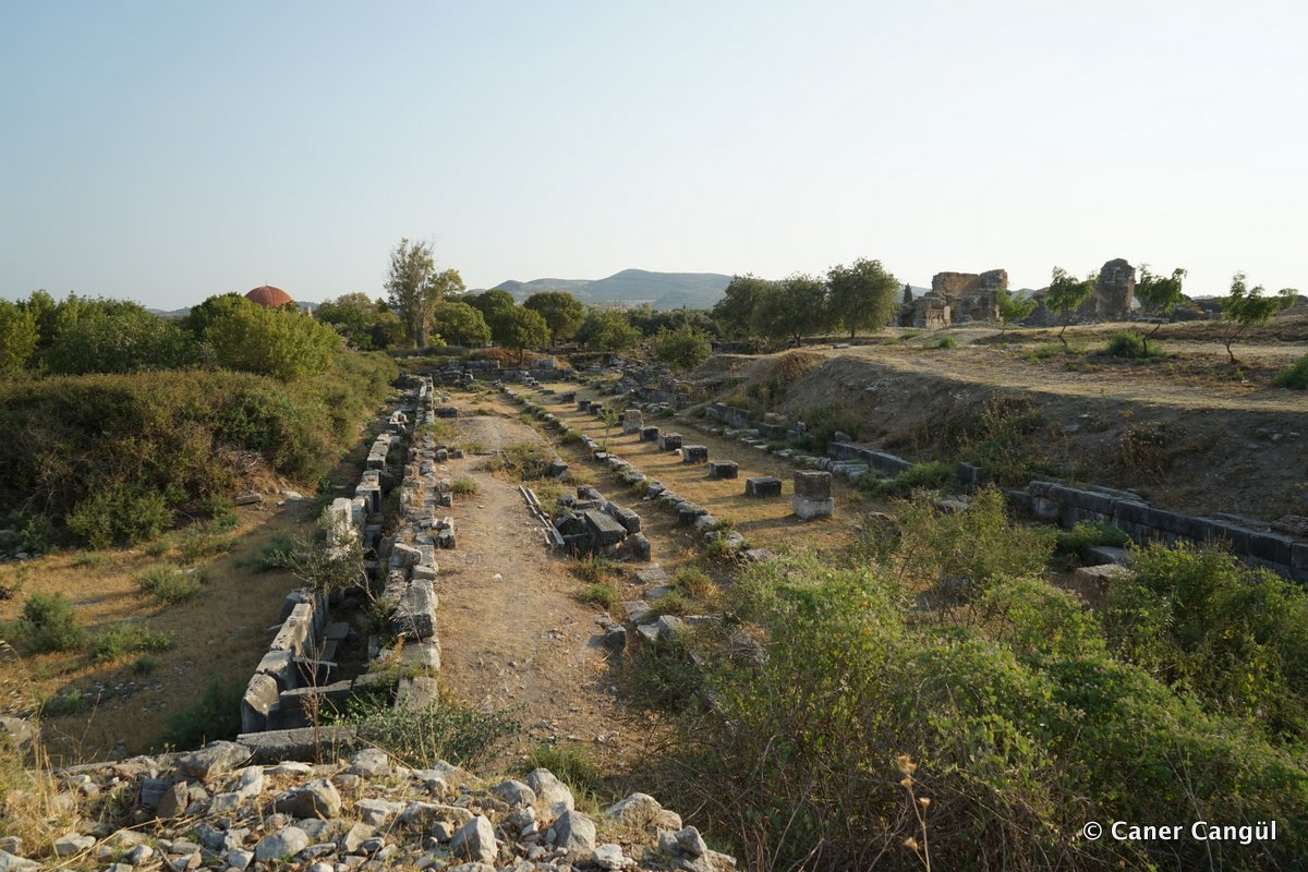 Milet Latrina ve Depo Yapıları • Konumu, Fotoğrafları ve Hakkındaki ...
