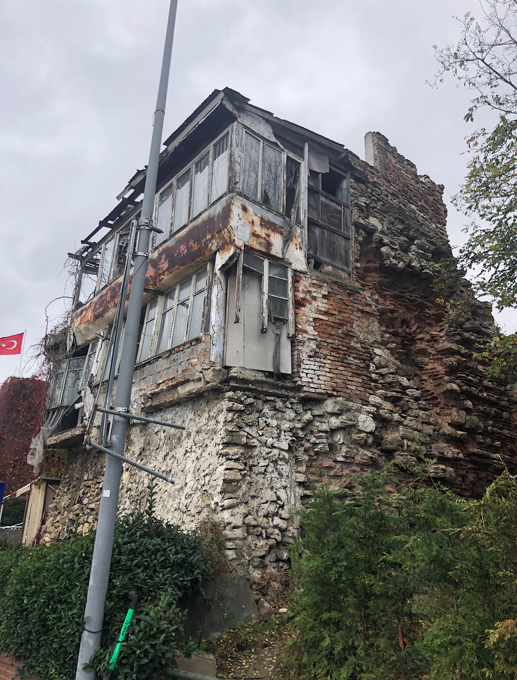 Marmara Surları, 28. Kule • Konumu, Fotoğrafları ve Hakkındaki Bilgiler • Kültür Envanteri