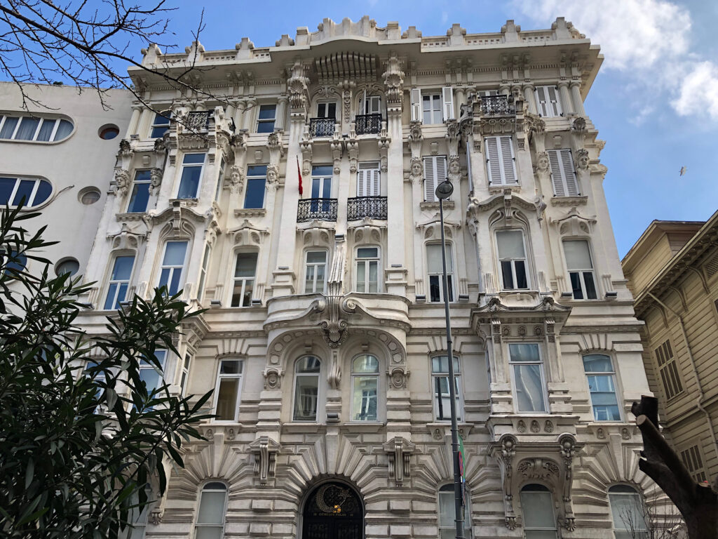 Azaryan Apartmanı • Konumu, Fotoğrafları ve Hakkındaki Bilgiler ...