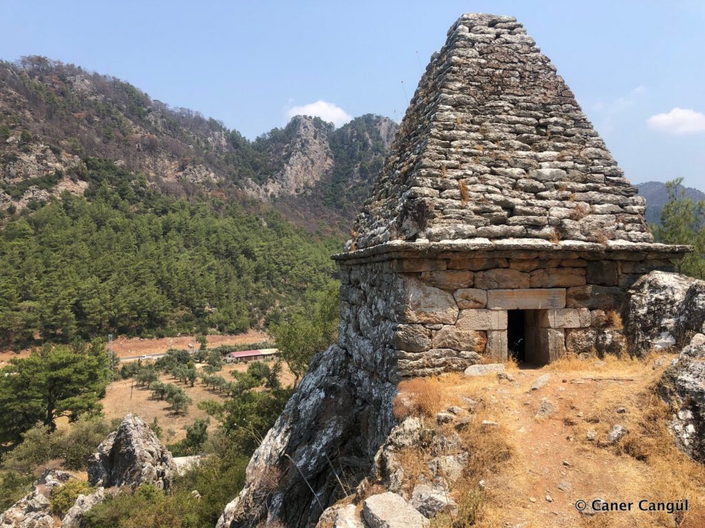 Piramit Mezar • Kültür Envanteri