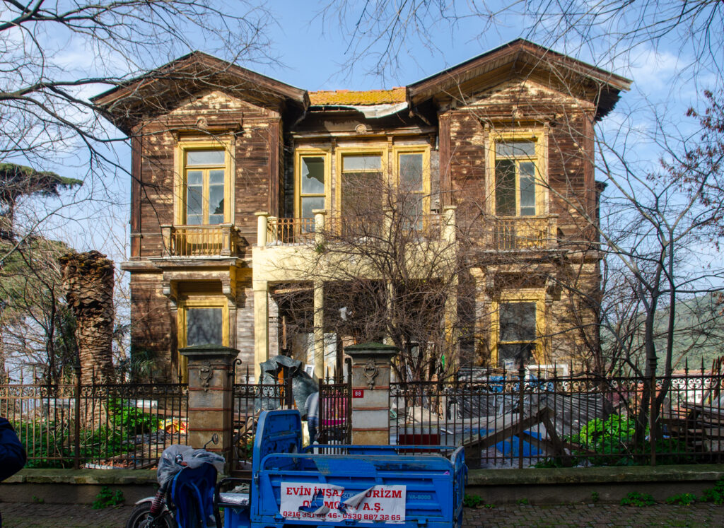 Voridis Mansion • Cultural Inventory