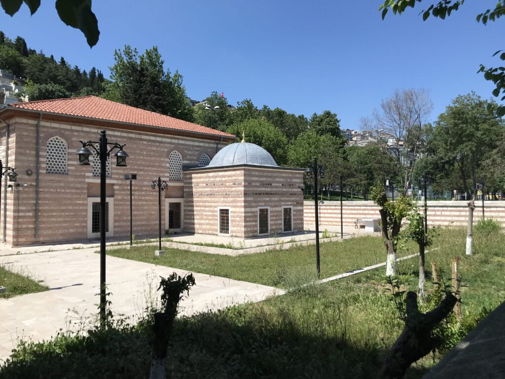 Sheikh Ahmed Tomb • Location, Photos and Information About It ...