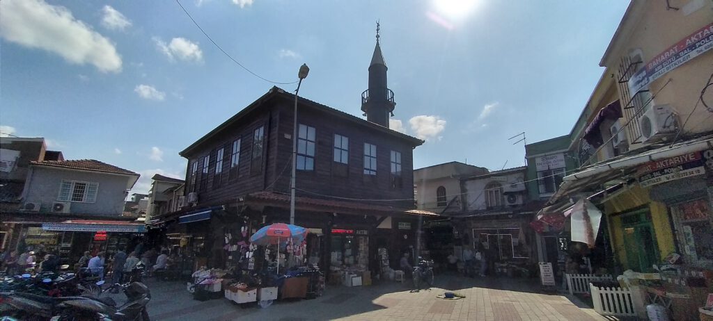 Orta Cami, Adapazarı • Konumu, Fotoğrafları ve Hakkındaki Bilgiler ...