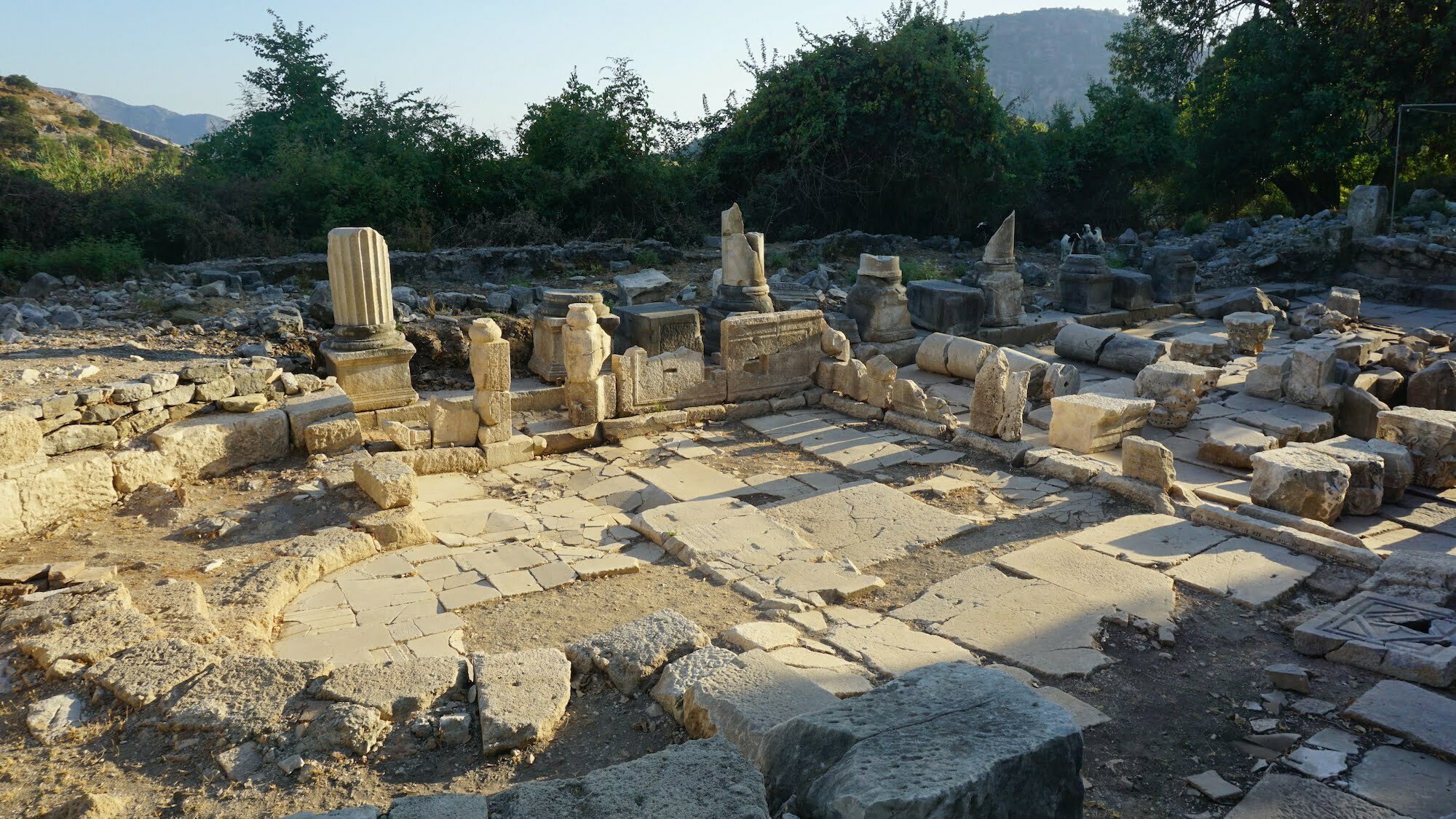 Kaunos Liman Bazilikası • Konumu, Fotoğrafları ve Hakkındaki Bilgiler ...