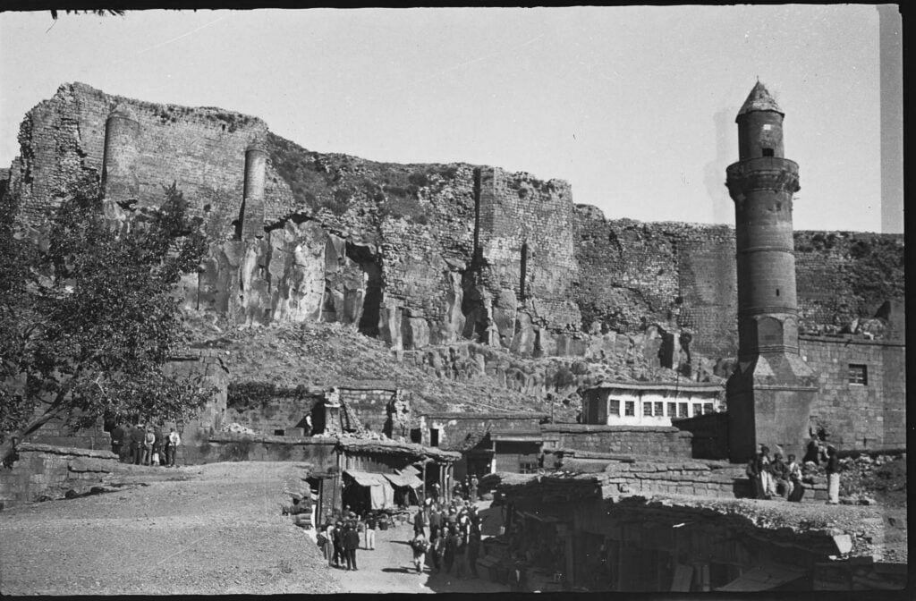 Meydan Mosque Minaret and Bitlis Castle • Cultural Inventory