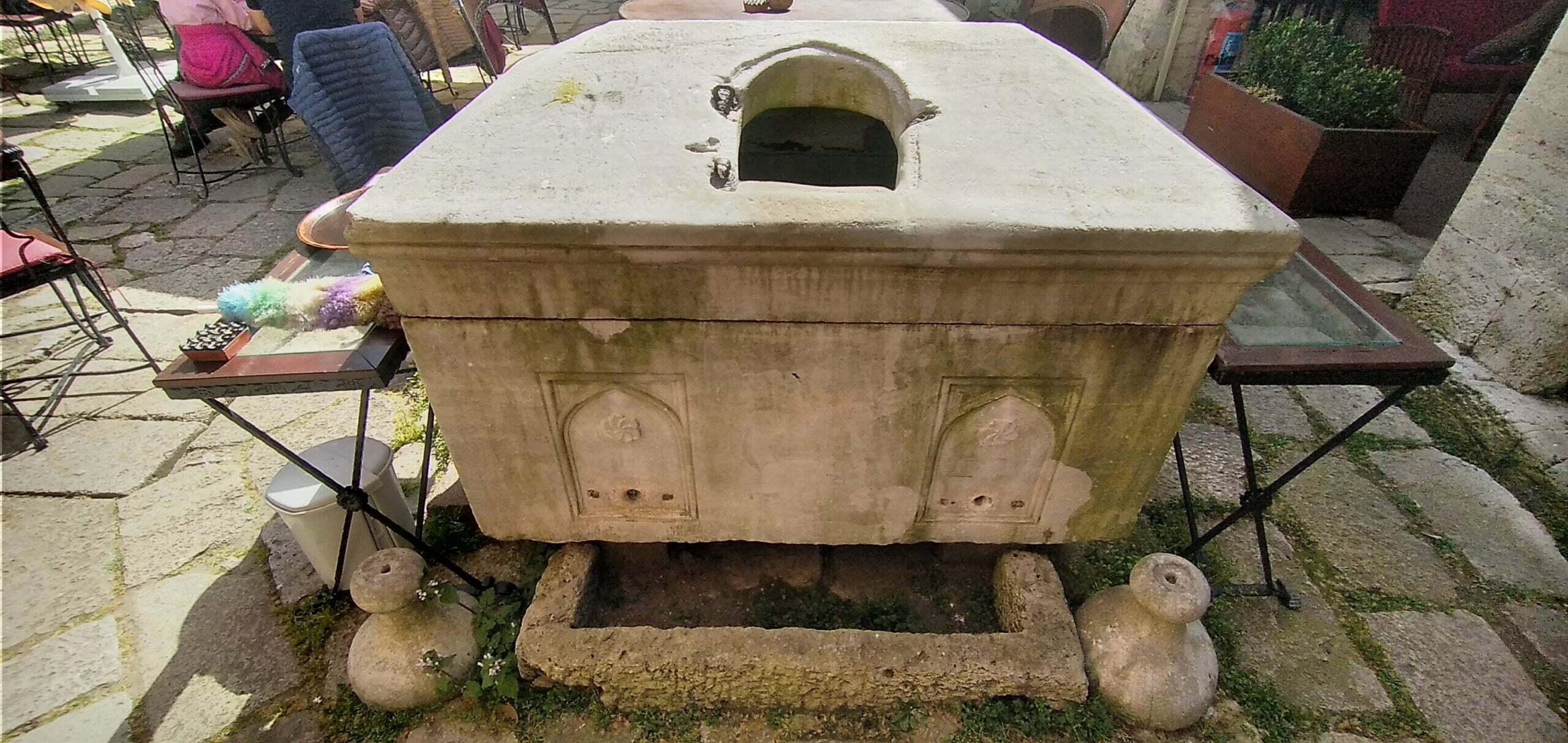 Abdest Tekkesi, Cafer Ağa Medresesi Avlusu • Kültür Envanteri