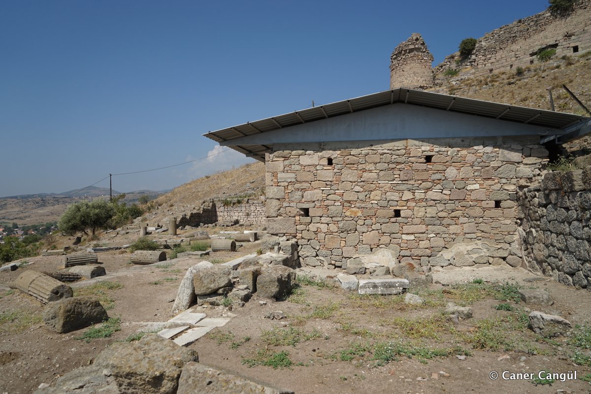 Pergamon Attalos Evi • Kültür Envanteri