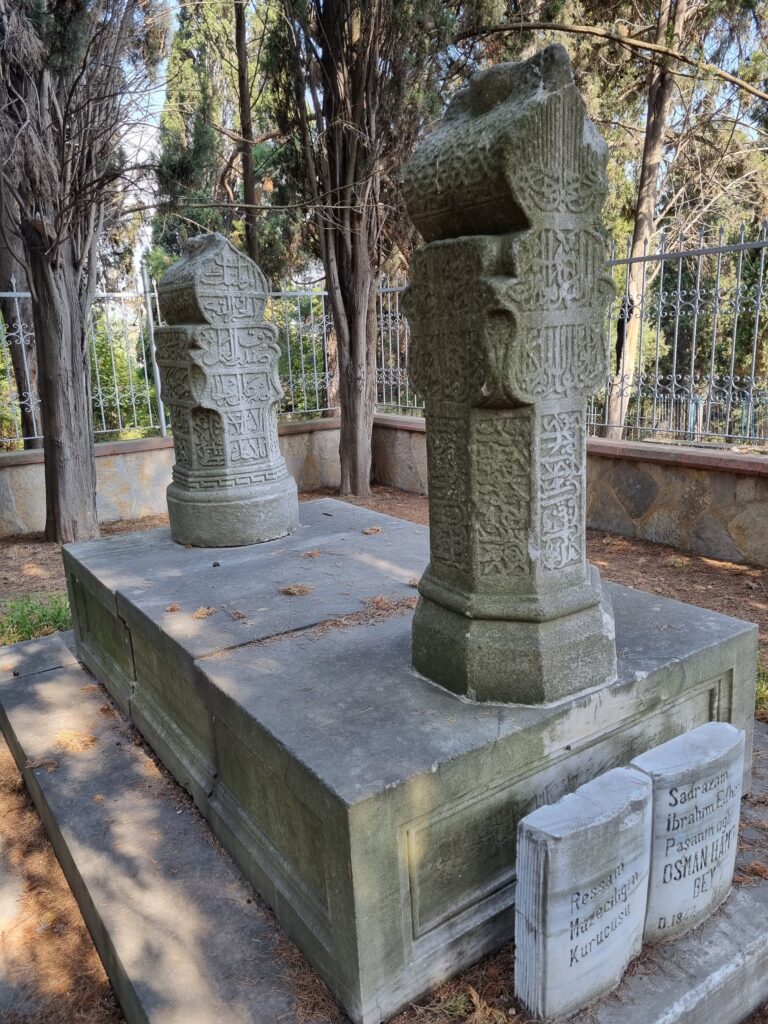 Osman Hamdi Bey Kabri • Konumu, Fotoğrafları ve Hakkındaki Bilgiler ...