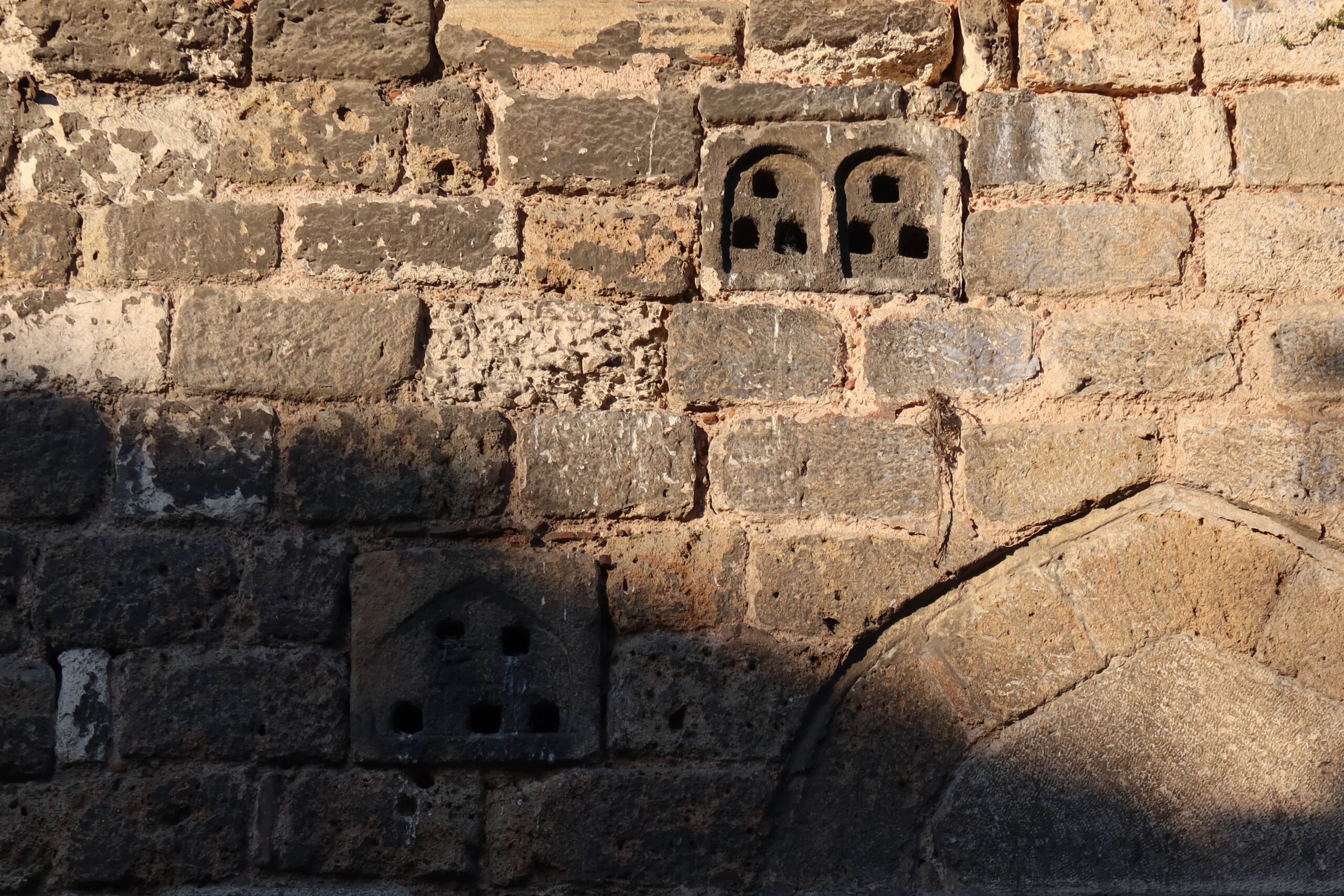 Tur-i Sina Kilisesi Müştemilatı Kuş Evleri • Konumu, Fotoğrafları ve ...