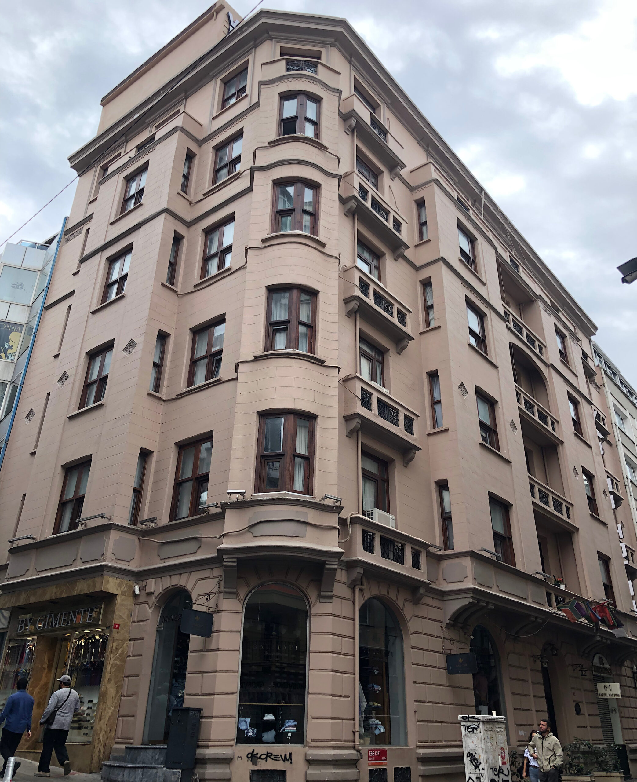 Şark Apartmanı, Osmanbey • Location, Photos and Information About It ...