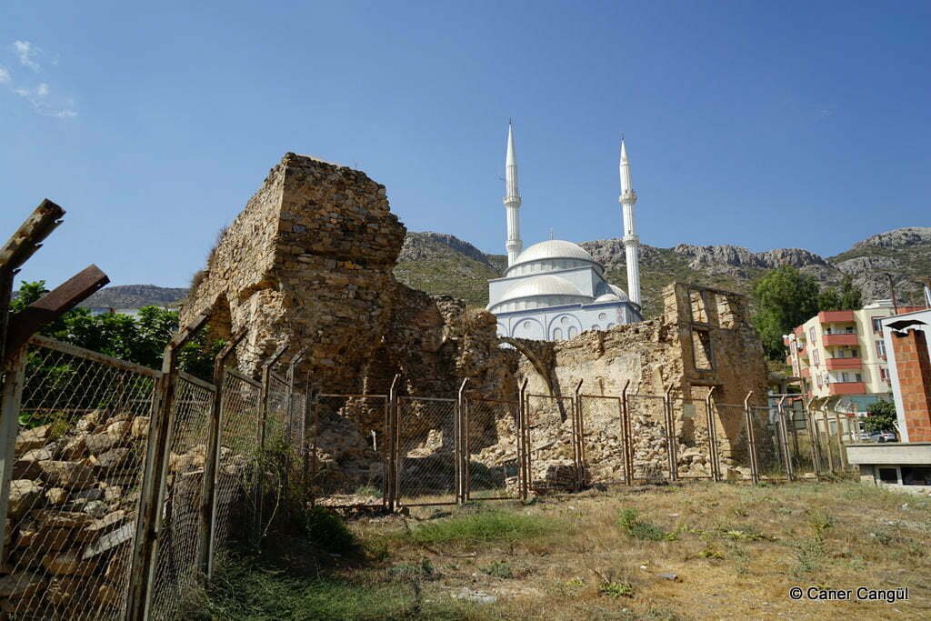 Kelenderis Liman Hamamı • Konumu, Fotoğrafları ve Hakkındaki Bilgiler ...