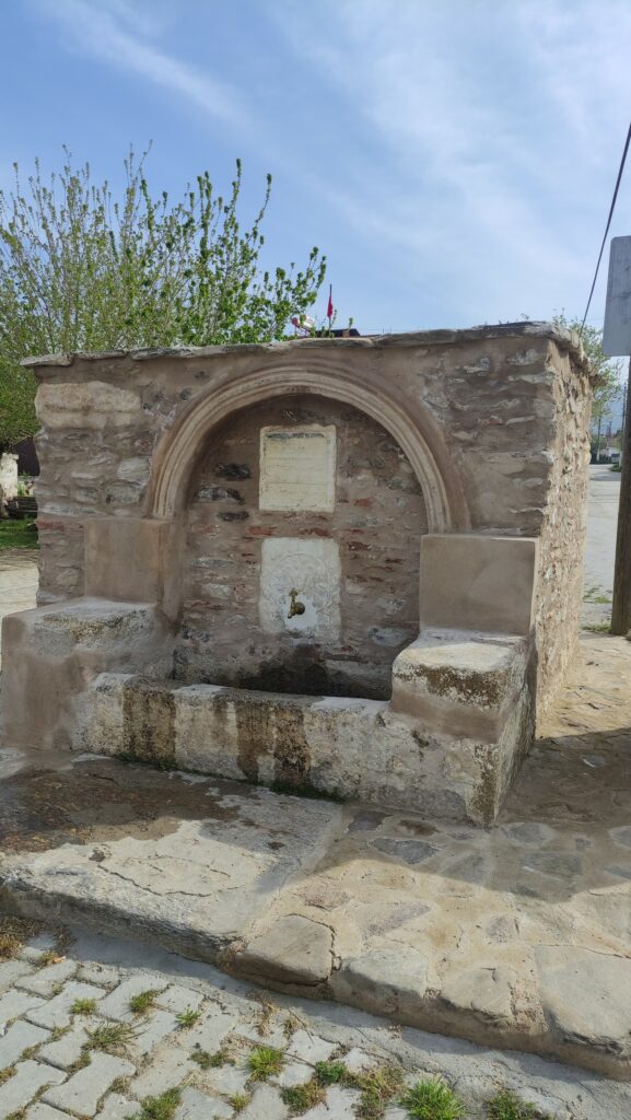 Çeşme, Çaltı • Konumu, Fotoğrafları ve Hakkındaki Bilgiler • Kültür ...