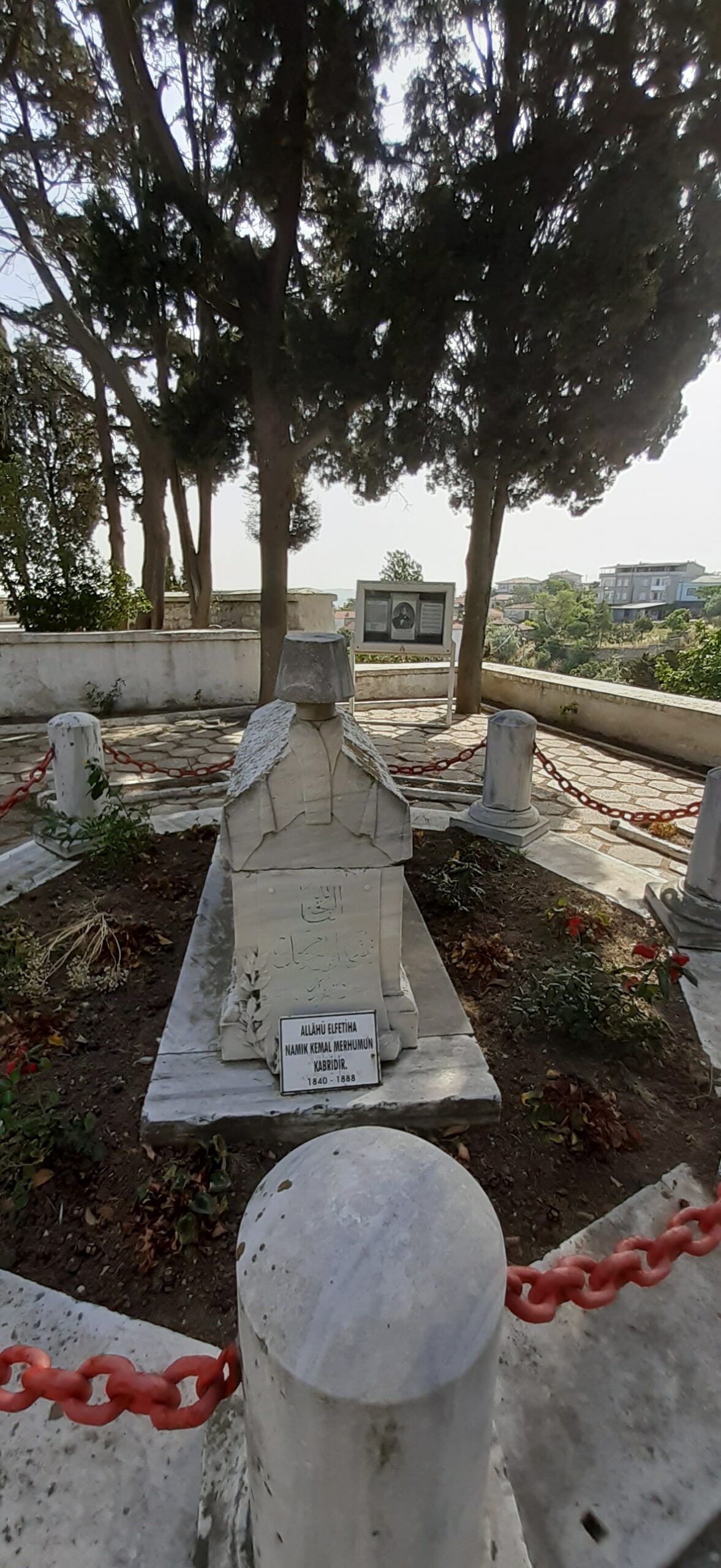 Namık Kemal Kabri • Konumu, Fotoğrafları ve Hakkındaki Bilgiler ...