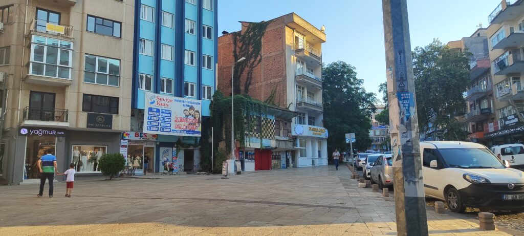 Residenz, Caybasi Cd. Nr. 22 • Standort, Fotos und Informationen dazu ...