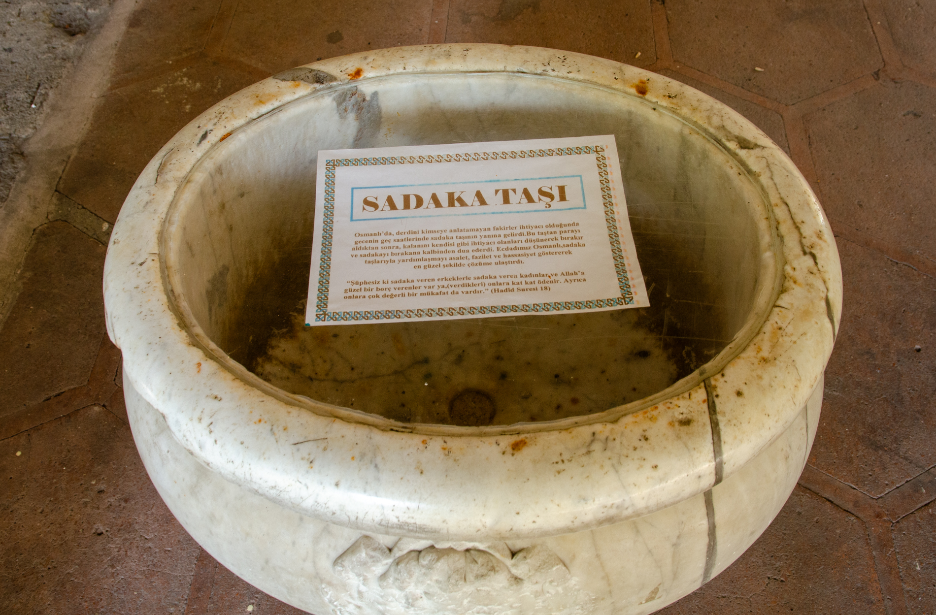 Piyale Paşa Camii, Sadaka Taşı • Konumu, Fotoğrafları ve Hakkındaki ...
