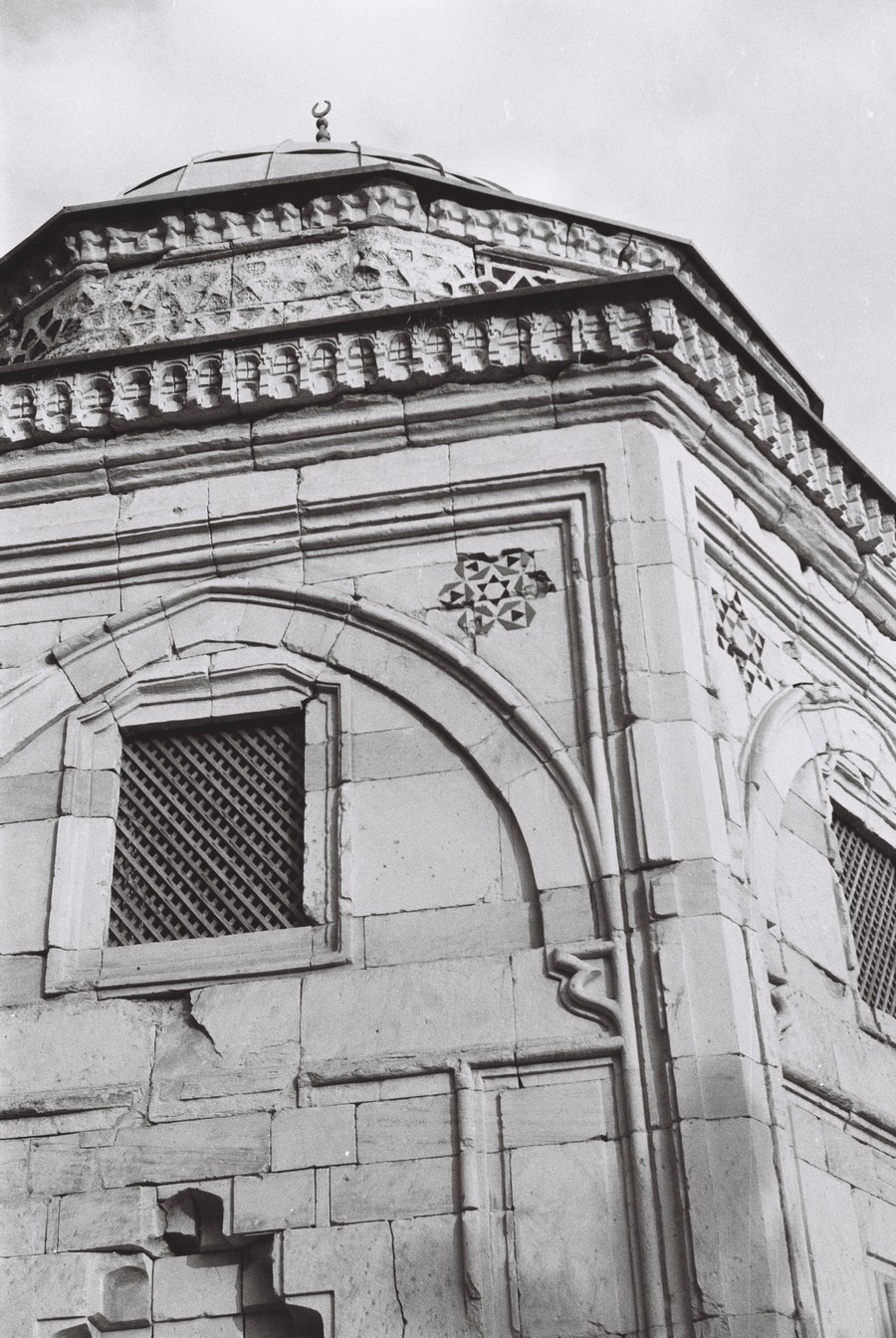 Pasha Bey Tomb • Location, Photos and Information • Cultural Inventory