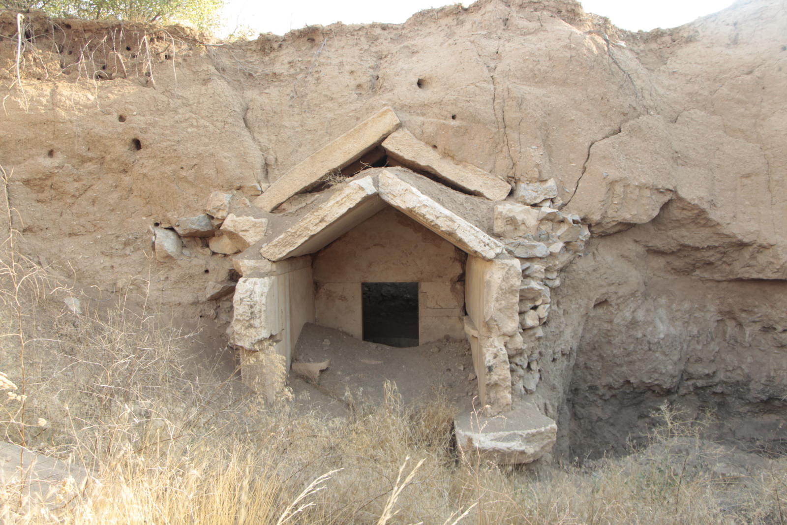 Alacahöyük Tumulus • Location, Photos and Information About It ...