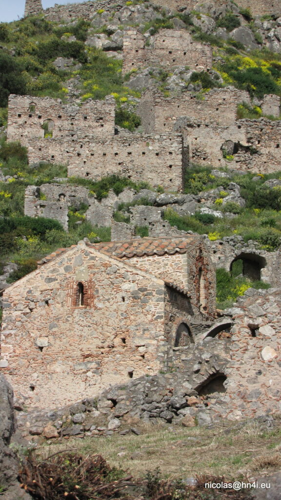 Geraki Castle • Location, Photos and Information About It • Cultural ...