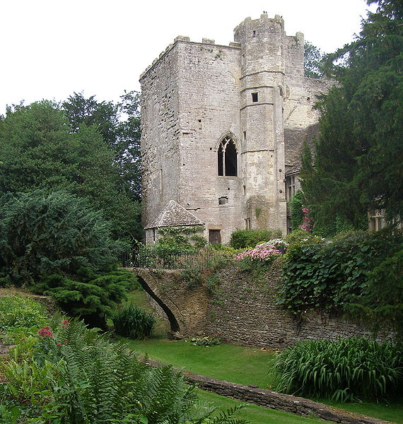 Beverston-Castle • Kültür Envanteri