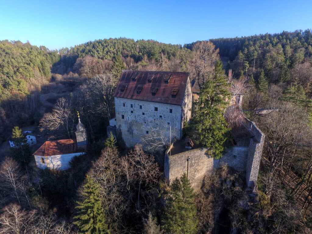 Rabeneck Castle Kalesi • Konumu, Fotoğrafları ve Hakkındaki Bilgiler ...