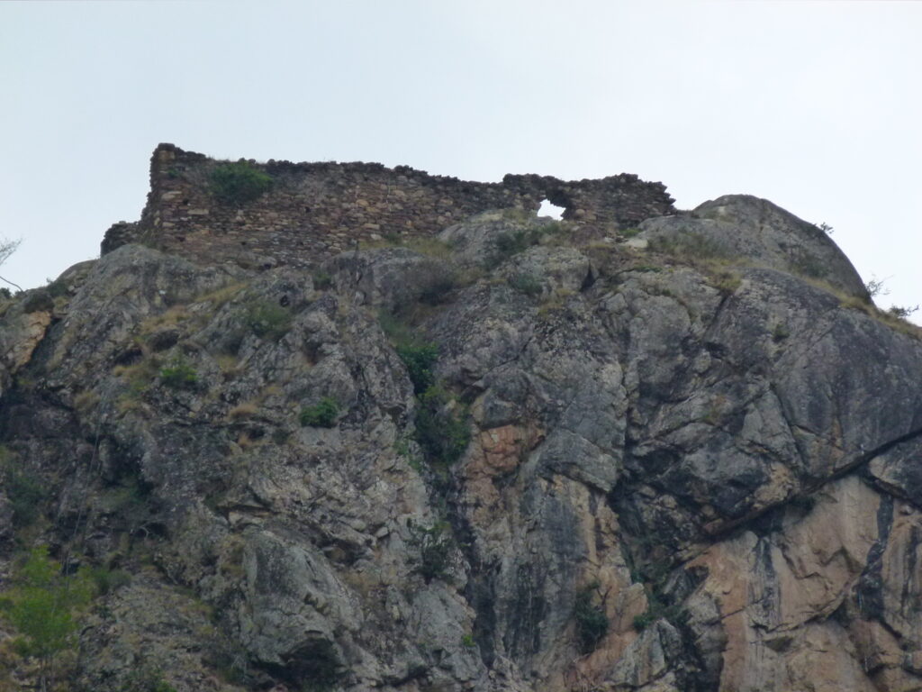 Bosost Kalesi • Konumu, Fotoğrafları ve Hakkındaki Bilgiler • Kültür ...