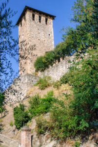 Montebabbio Kalesi • Konumu, Fotoğrafları ve Hakkındaki Bilgiler ...